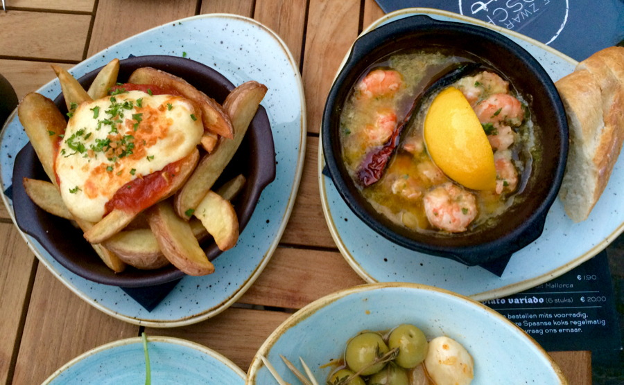 De Zwarte Vosch: Spaanse pinchos aan de Utrechtse gracht | Culy.nl ...
