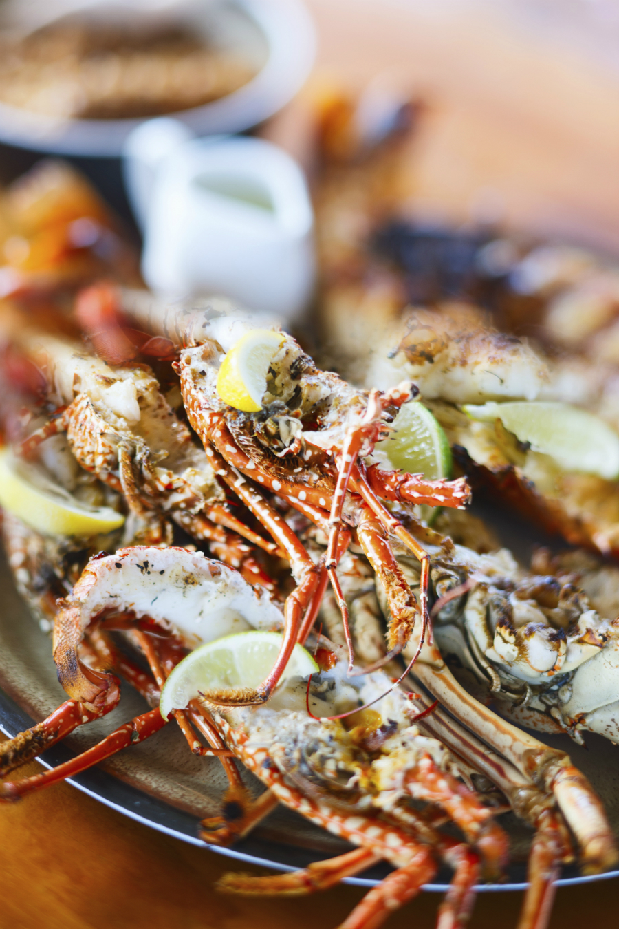 Zo bereid je zelf een hele kreeft (+ tips om te serveren) - Culy