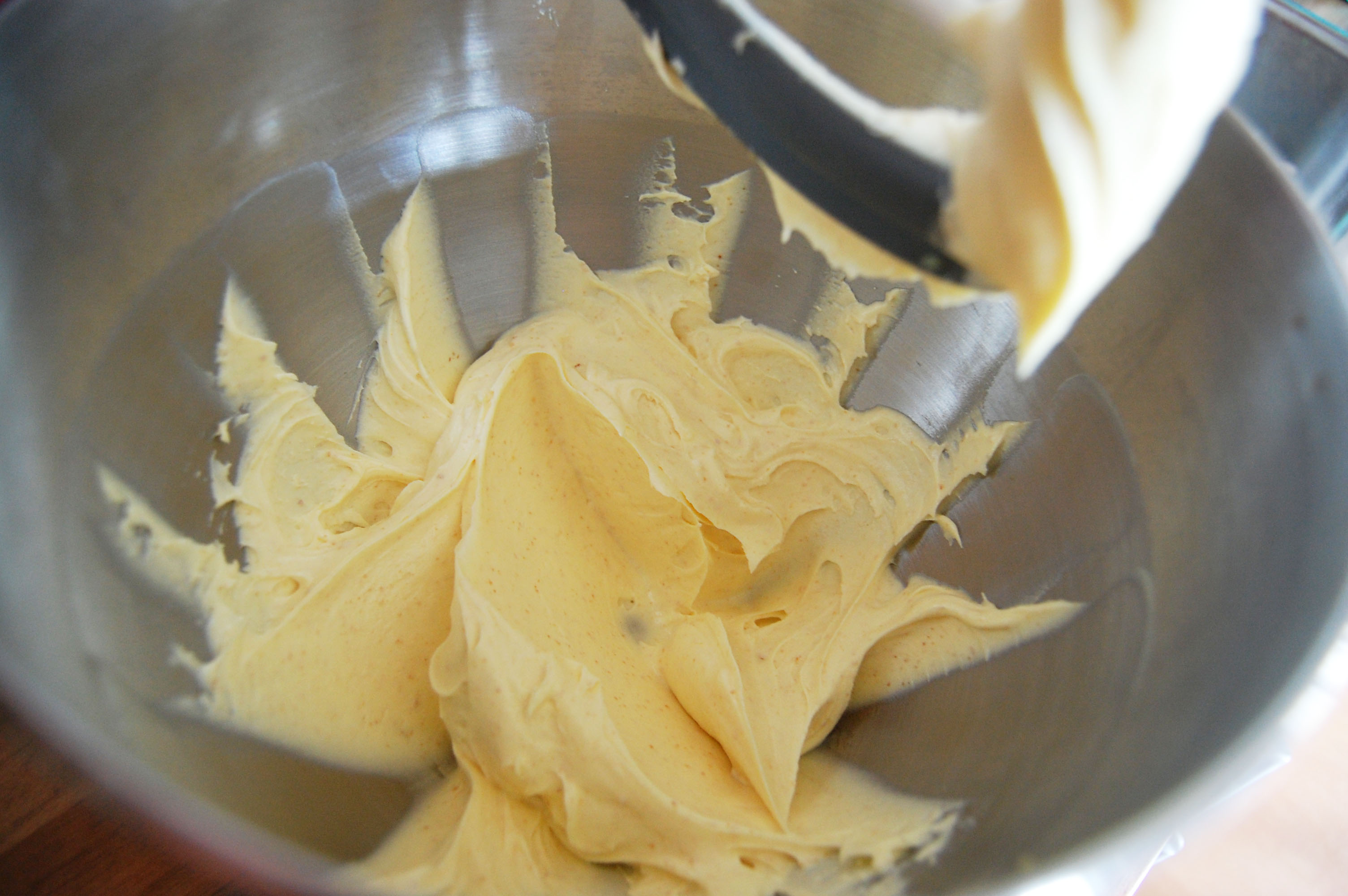 Botercake met beurre noisette frosting - Culy