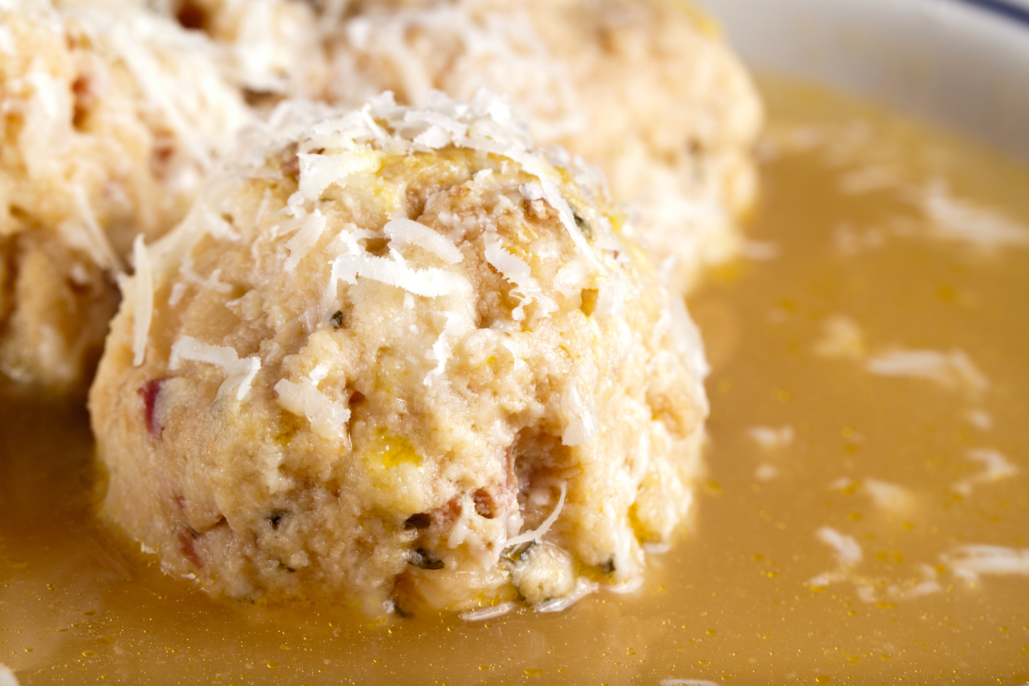 Canederli: hemelse Noord-Italiaanse brooddumplings - Culy