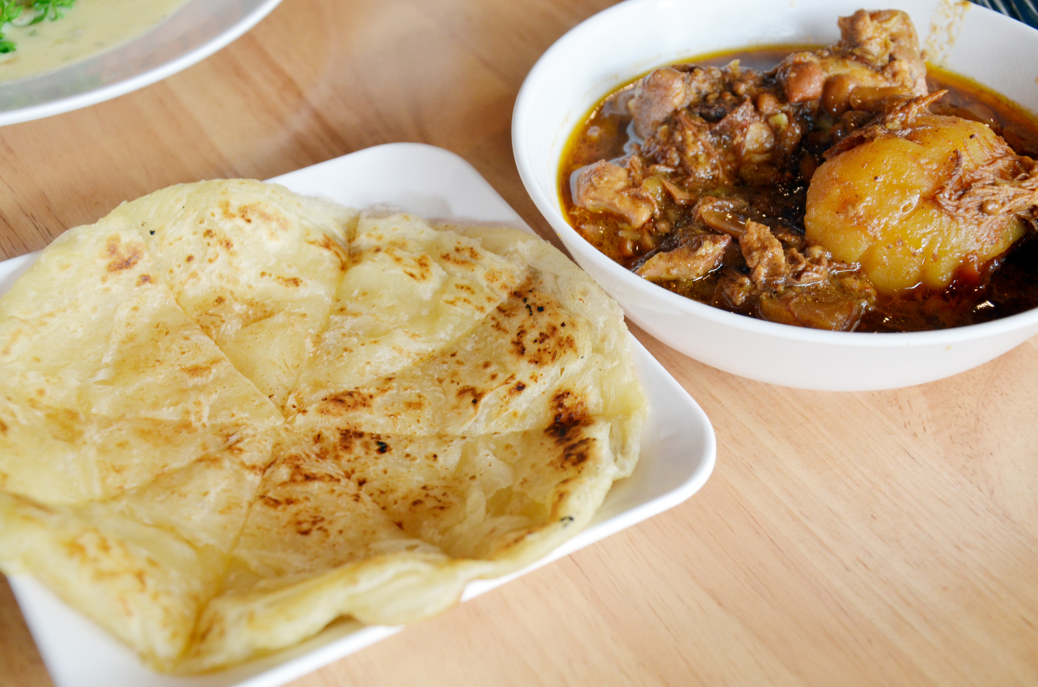 Zo maak jij zelf de lekkerste Surinaamse roti - Culy.nl