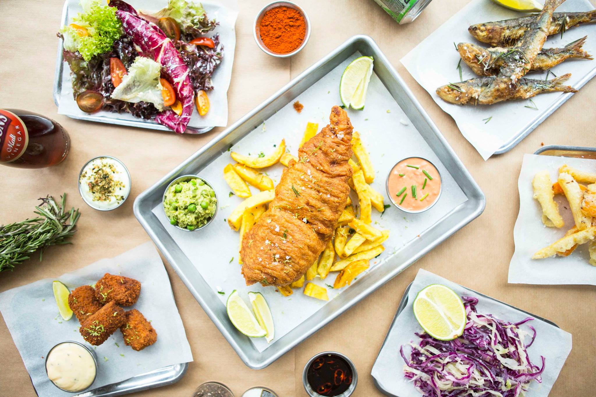 The Good Companion in Amsterdam: moderne fish & chips van bijvangst - Culy