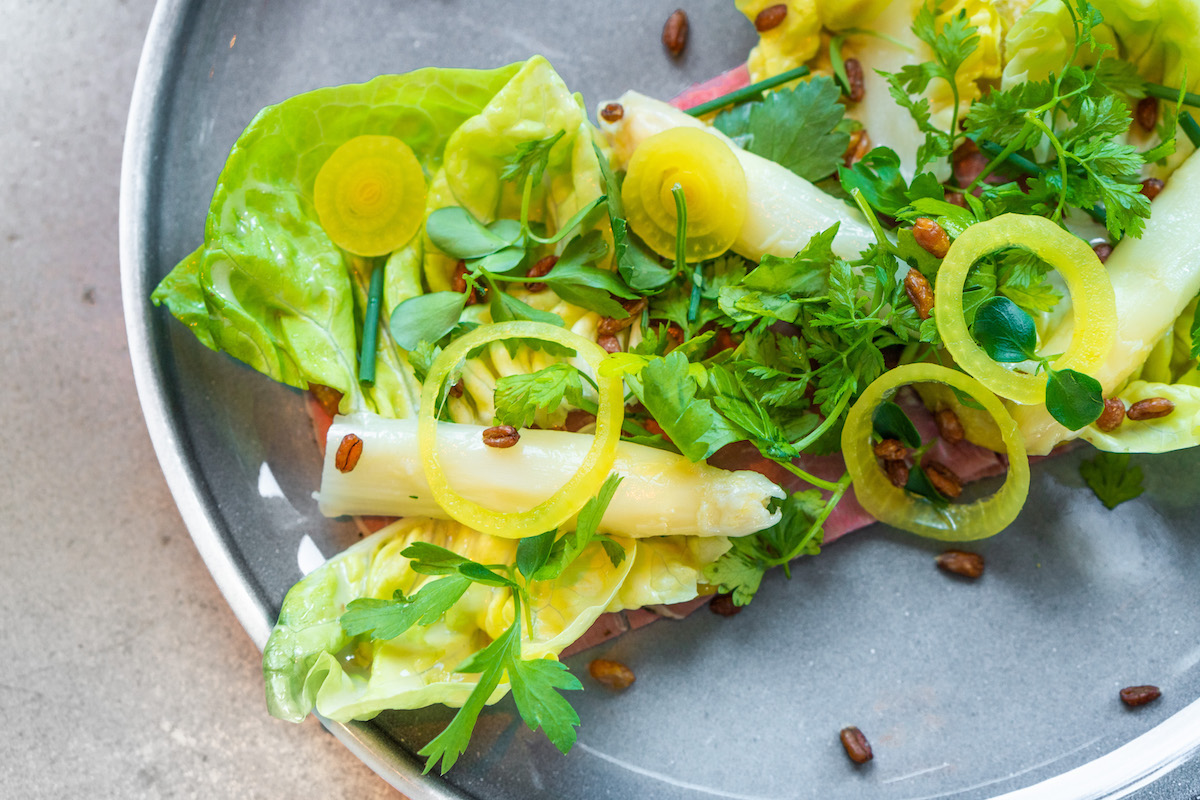 Persijn in Amsterdam: Dutch cuisine en ingrediënten uit eigen dakkas - Culy