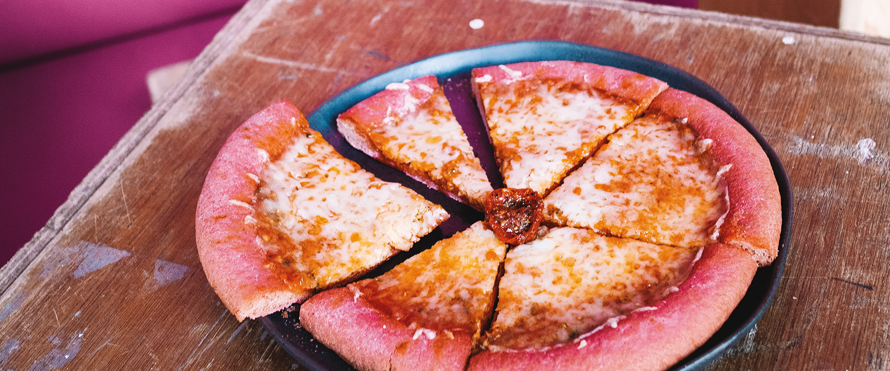 Magioni Titza: pizza die borstkanker bespreekbaar maakt - Culy.nl
