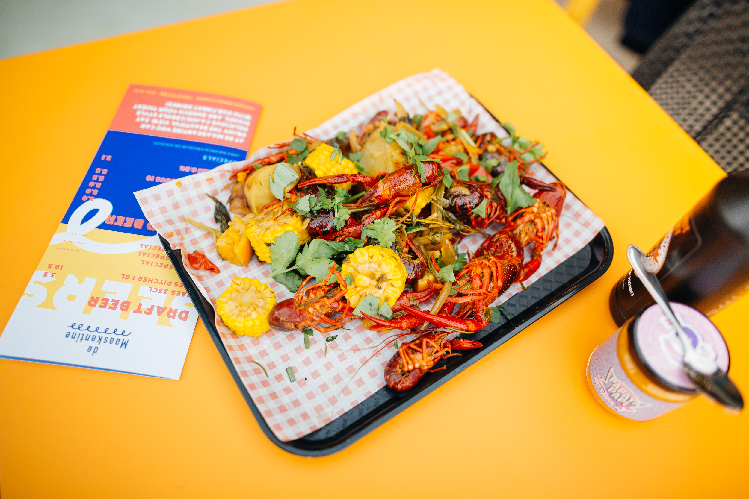 Maaskantine in Rotterdam: Caribisch eten aan de Rotterdamse waterkant