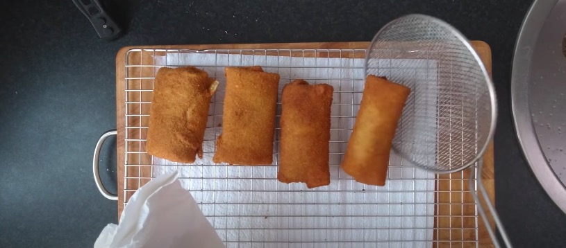 Zo maak je zelf risolles, de heerlijke Indo snack - Culy