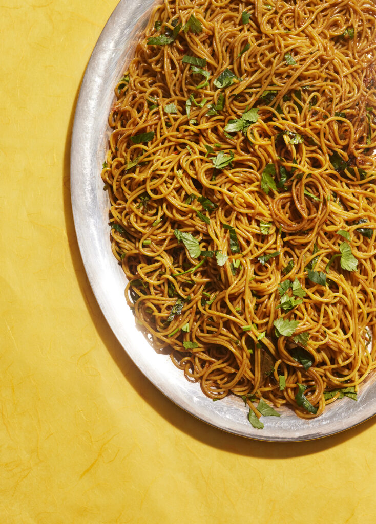 Hét recept voor Javaans Surinaamse bami uit Switi Sranan - Culy