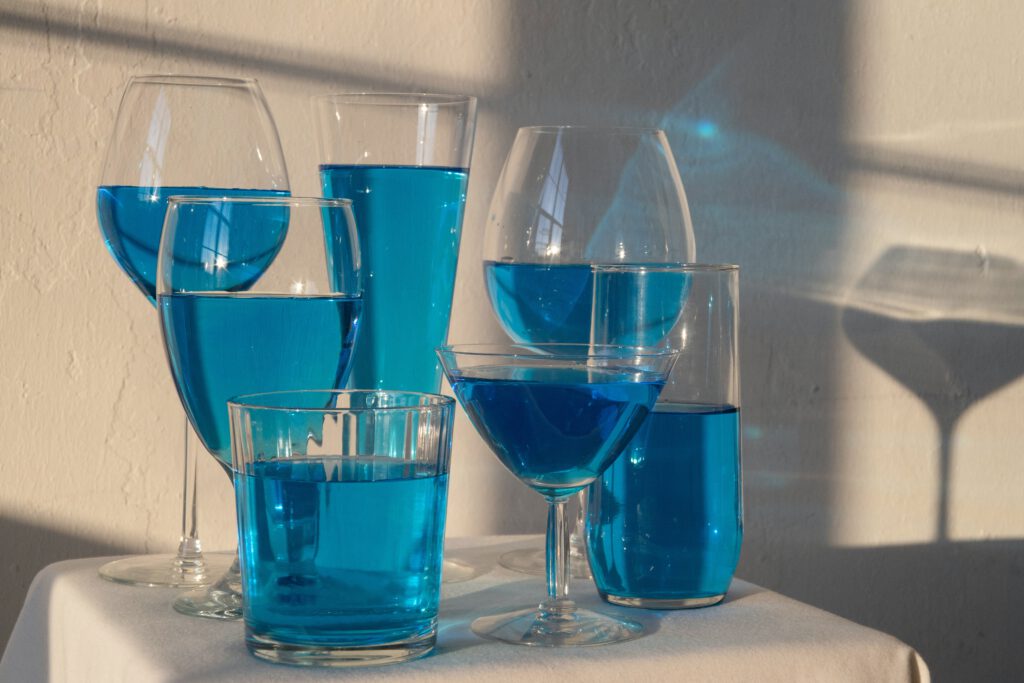 Alles over vino azul: wijn met een natuurlijke blauwe kleur - Culy