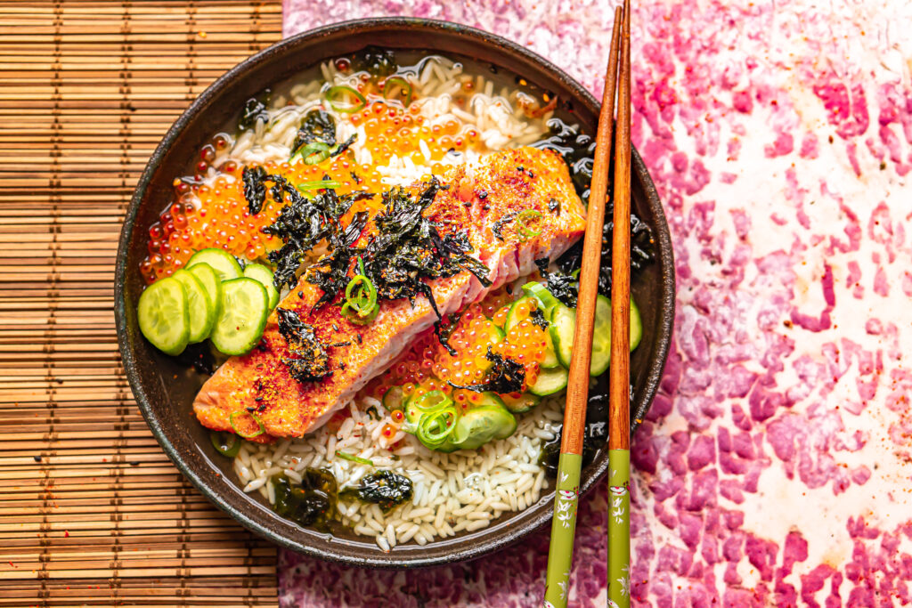 Ochazuke (snelle Japanse rijst met zalm en groene thee)