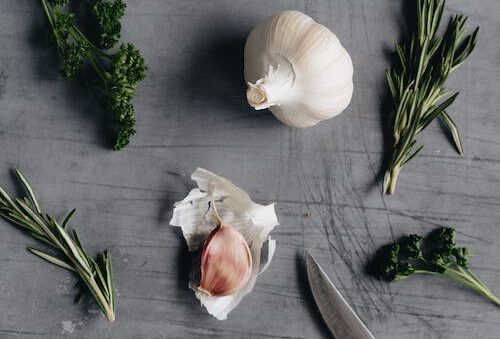 Knoflook snijden: hoe doe je dat nu het beste?