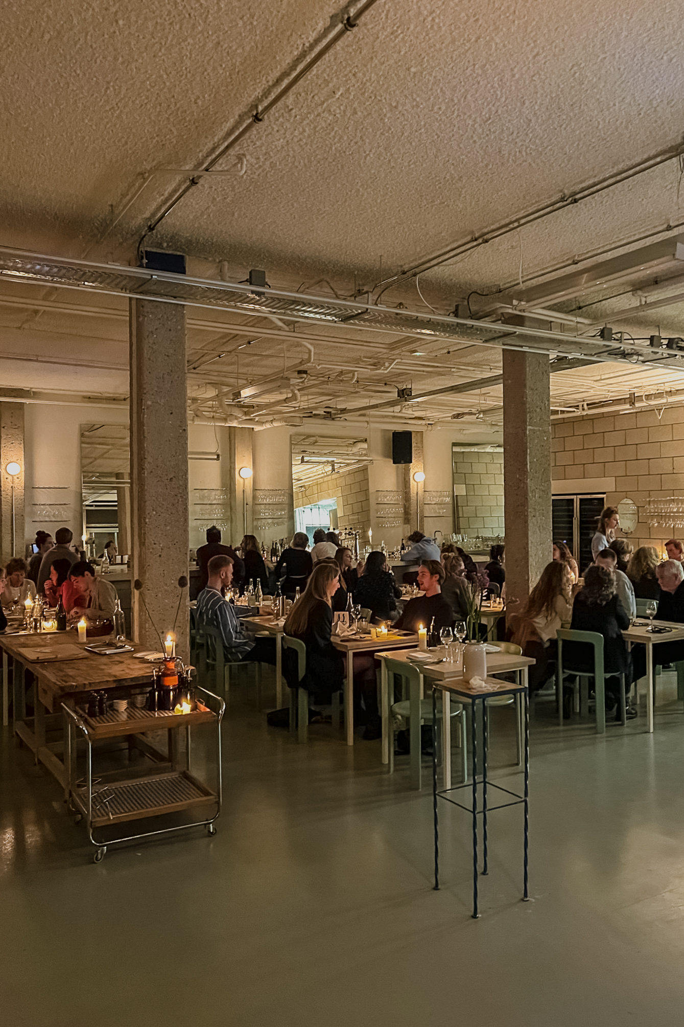 Café Restaurant Metro: nieuwe hotspot in Amsterdam-Noord
