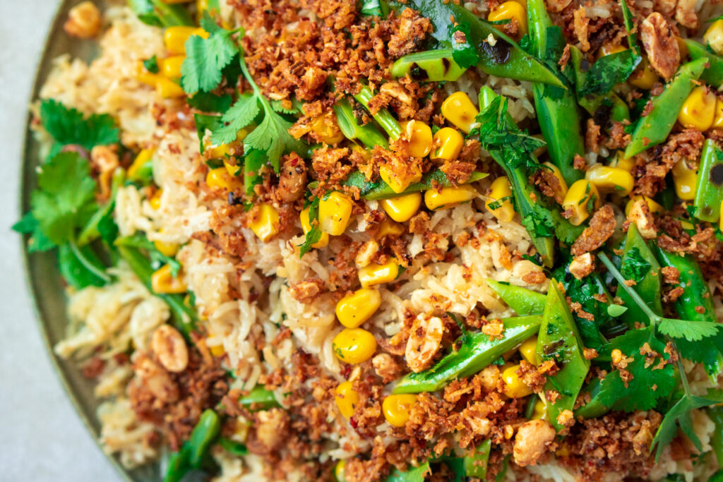 Kokosrijst met zelfgemaakte seroendeng van Ottolenghi