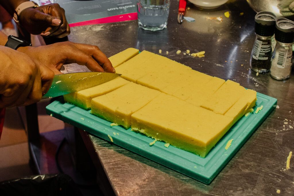 Funchi: het veelzijdige maisgerecht uit de Antillen