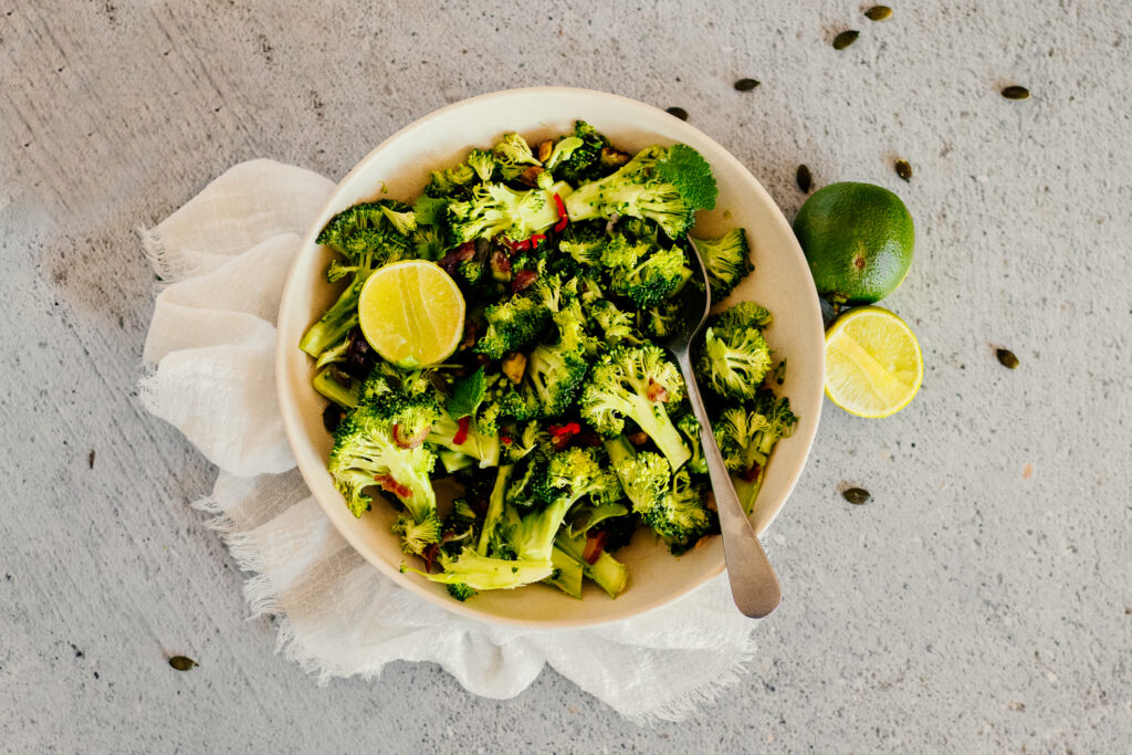 Broccolisalade van Dishoom (deze moet je proberen!) - Culy