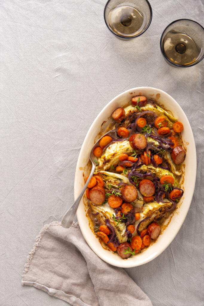 Gestoofde (spits)kool met mosterd en rookworst - Culy