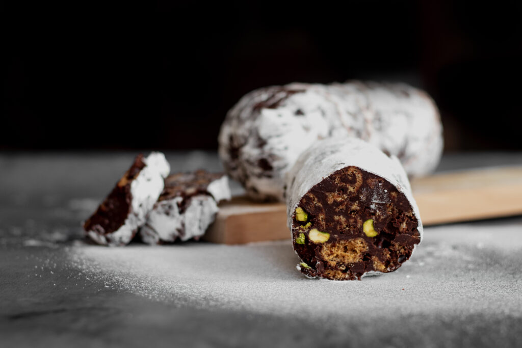 Chocolade-salami: het makkelijkste no-bake dessert ooit! - Culy