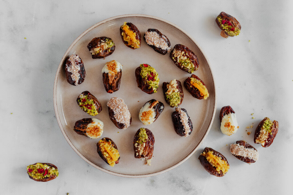 Gevulde dadels op 5 makkelijke manieren! - Culy