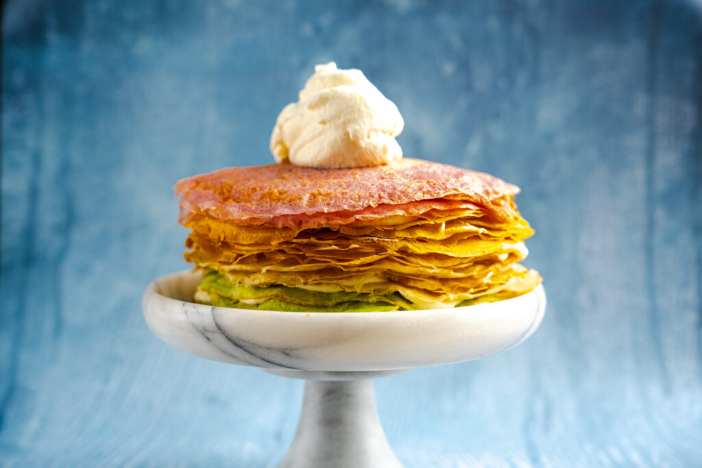 Flensjes taart in diverse kleuren (+ een handig basisrecept!) - Culy